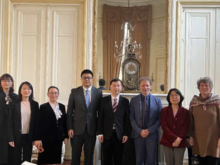 4e Forum tripartite de l'enseignement supérieur Chine-France-Afrique ... 4e Forum tripartite de l'enseignement supérieur Chine-France-Afrique ...